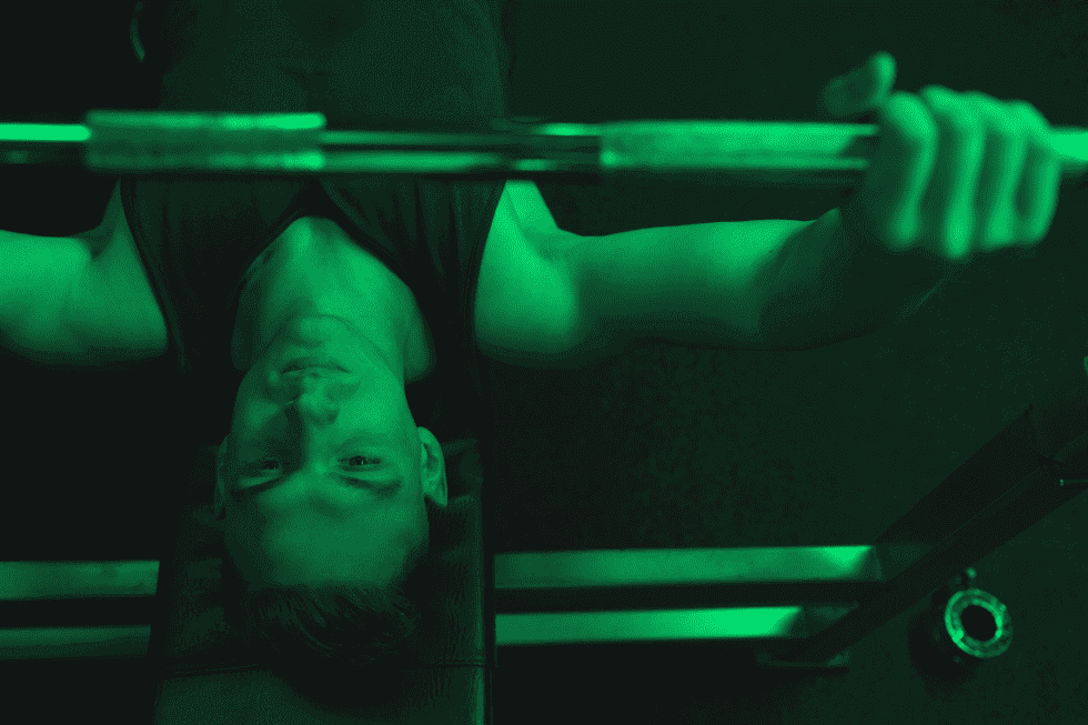 Barre au front pour les triceps | Réaliser parfaitement l’exercice